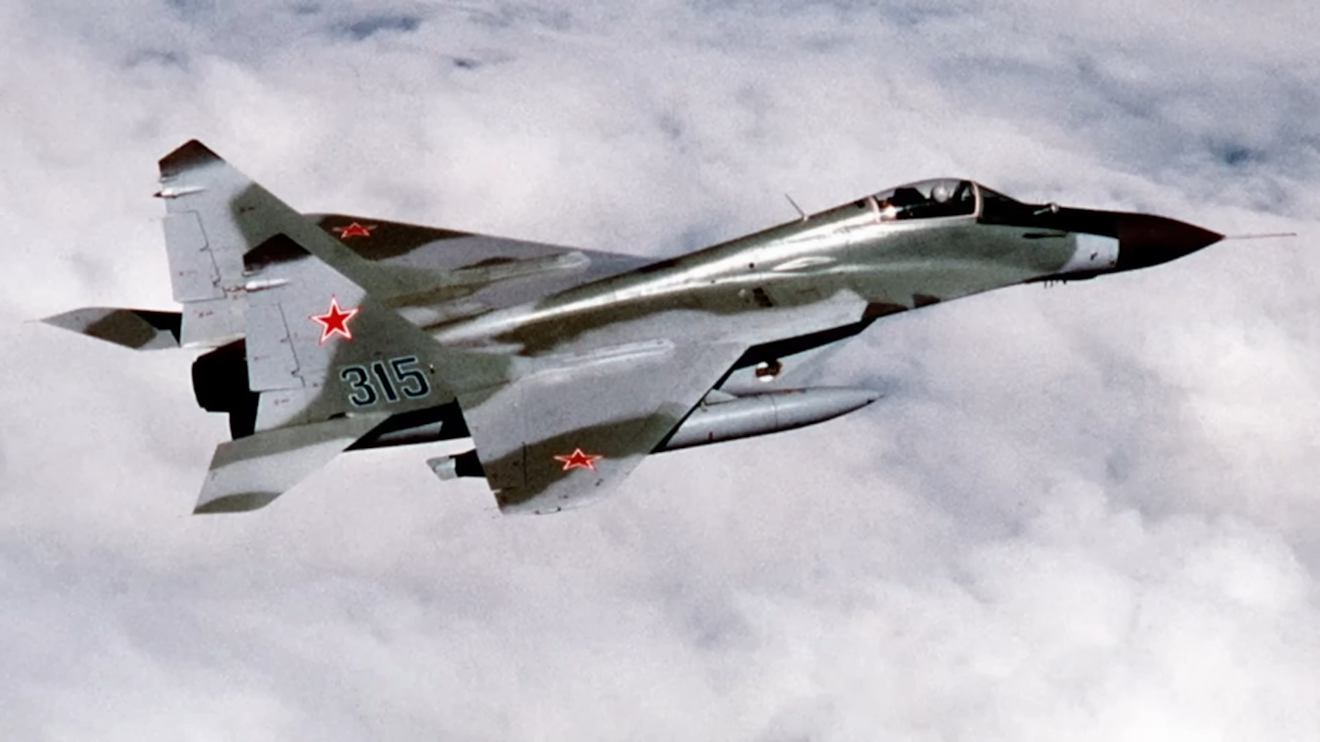 This fighter was so dangerous, NATO named it "Flanker"