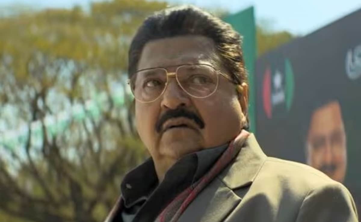 Traffic police recognises DhuranDhar actor Rakesh Bedi, his hilarious ...