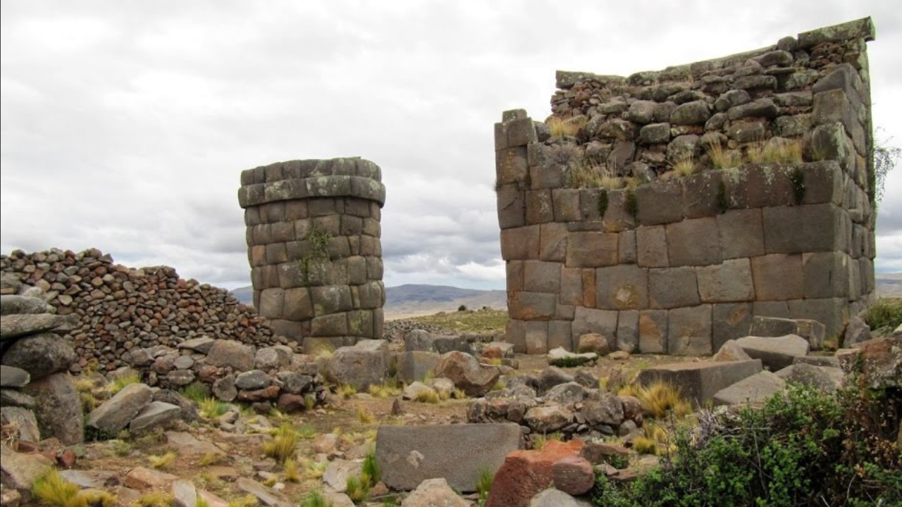 The ancient stone towers of Peru that defy explanation