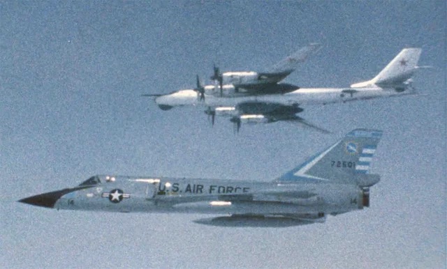 21 cold war photos of US pilots harassing Soviet bombers