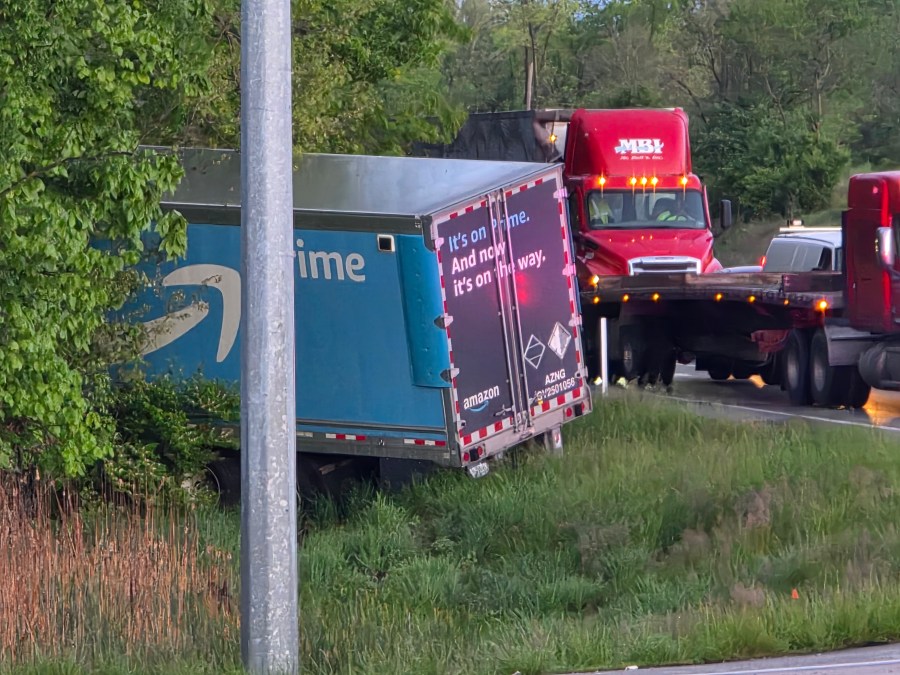 US 30 back open after semi crashes into 4 vehicles in western Allen County