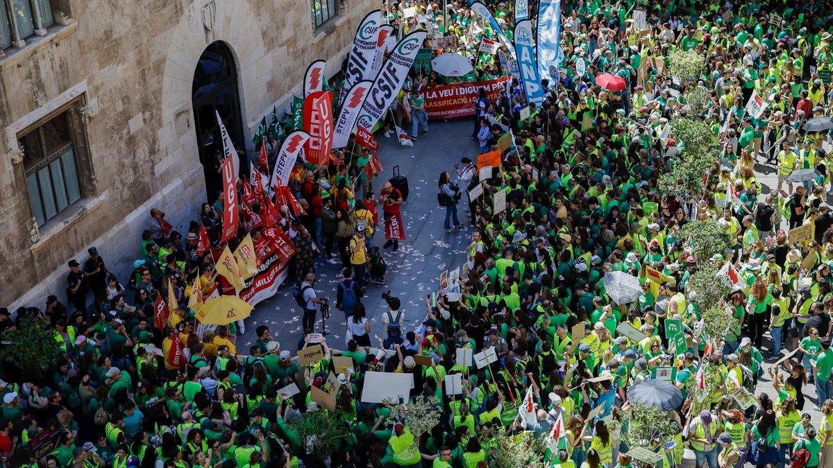 La huelga indefinida baja al 24% de seguimiento en su tercera jornada ...