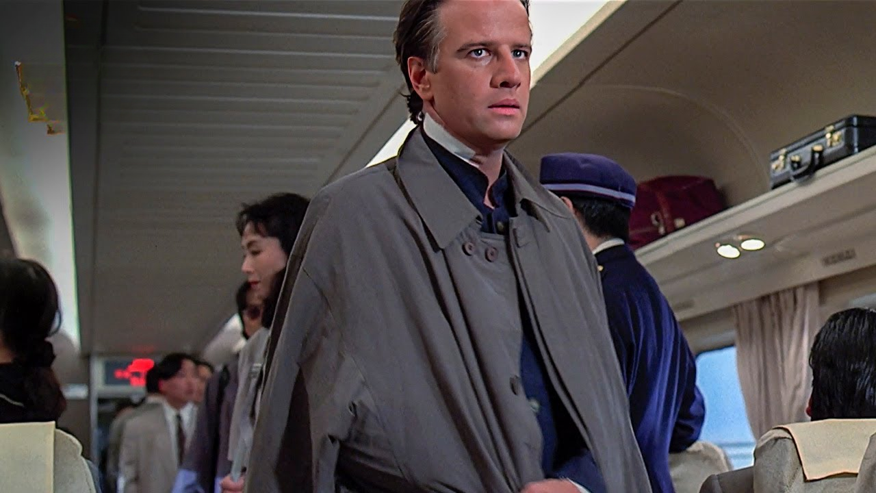 Paul followed by ninjas at the station (Christopher Lambert) | The ...