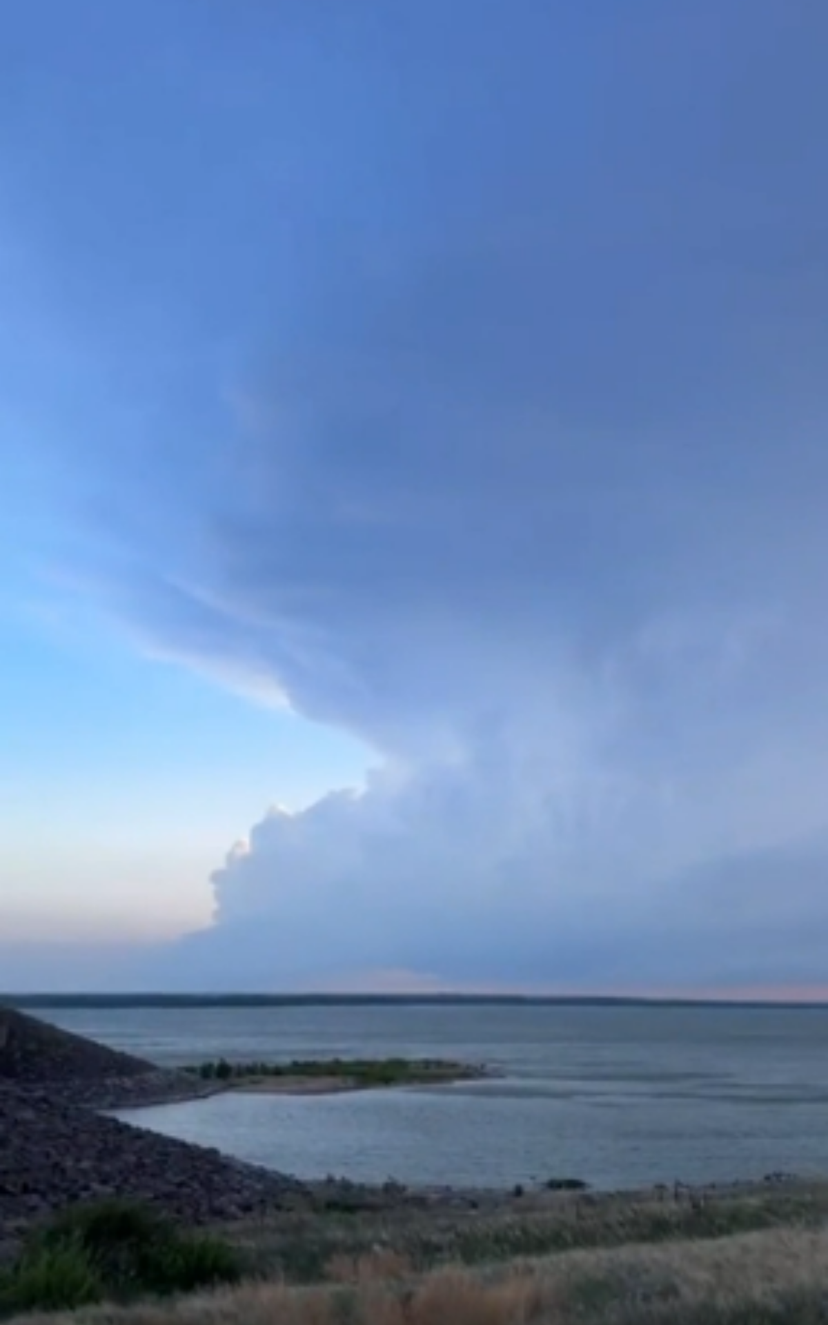 Sunset storm over Swanson Lake, Nebraska: Timelapse of extreme weather