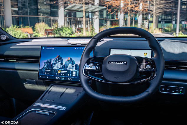 Chinese car brand Omoda debuts £35,000 SUV with a sliding touchscreen