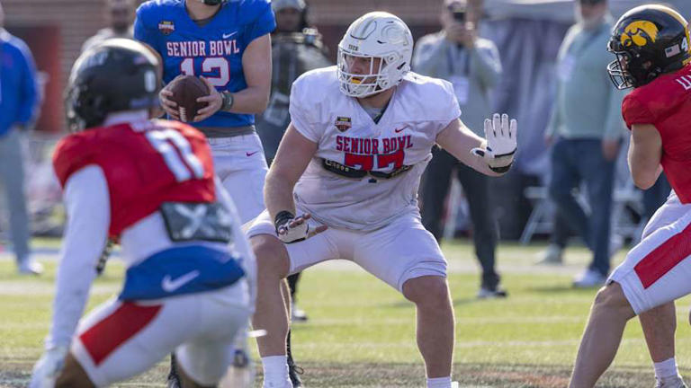 A new era begins in the trenches for Houston