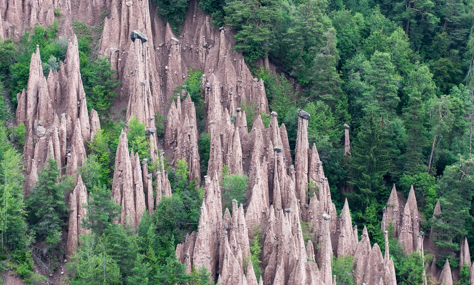The 16 most breathtaking sites in northern Italy - including a 'rainbow ...