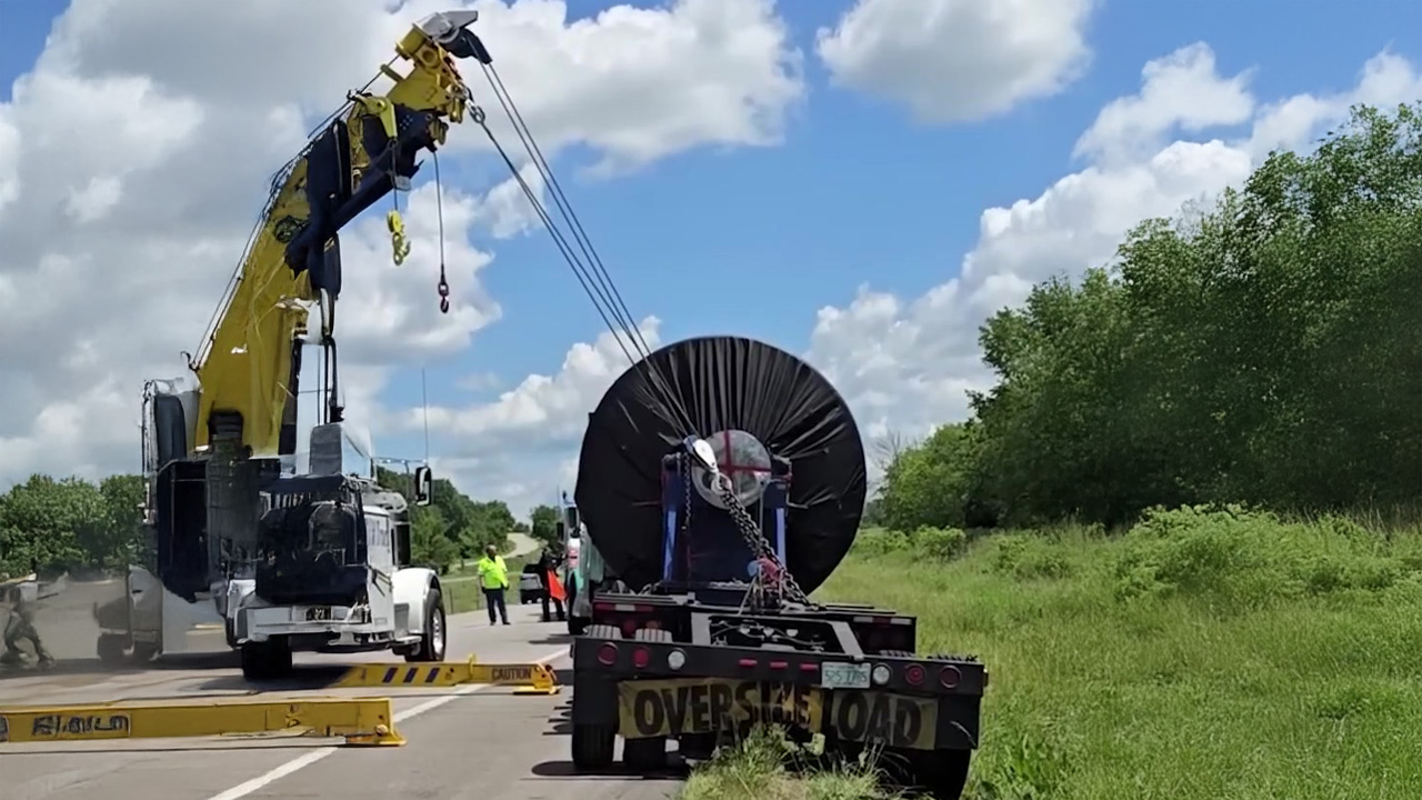 Heavy haul goes wrong