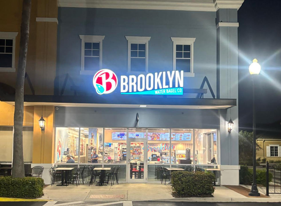 7 best bagels at chain restaurants, according to diners