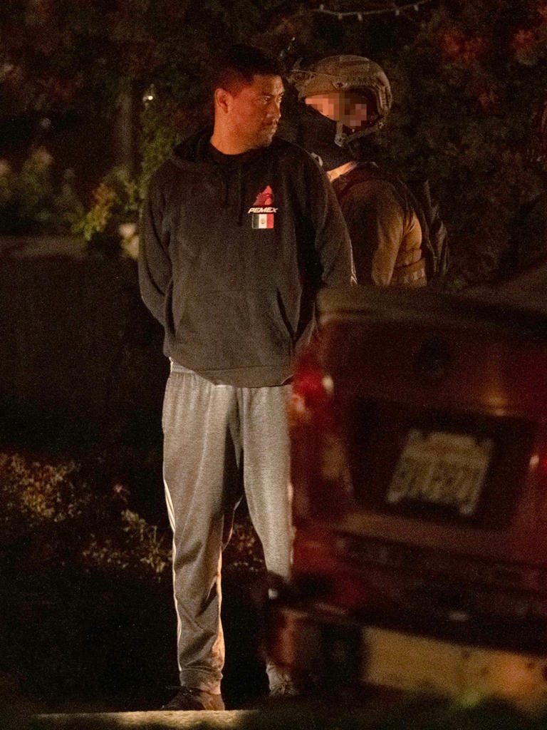 Feds descend on California home of prominent anti-ICE agitator in ...