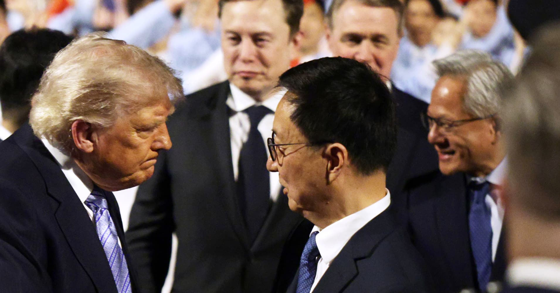 Trump arrives in Beijing with CEOs ahead of Xi meetings