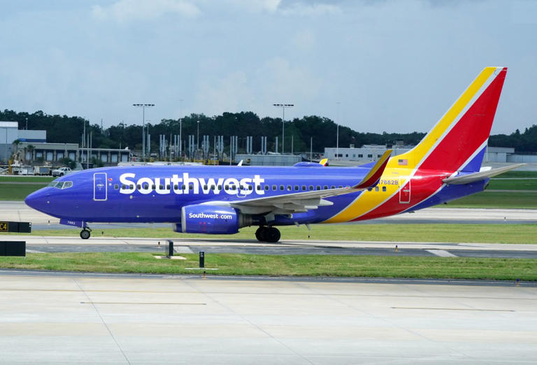 Power-ranking the best airlines in North America — though experts doubt ...