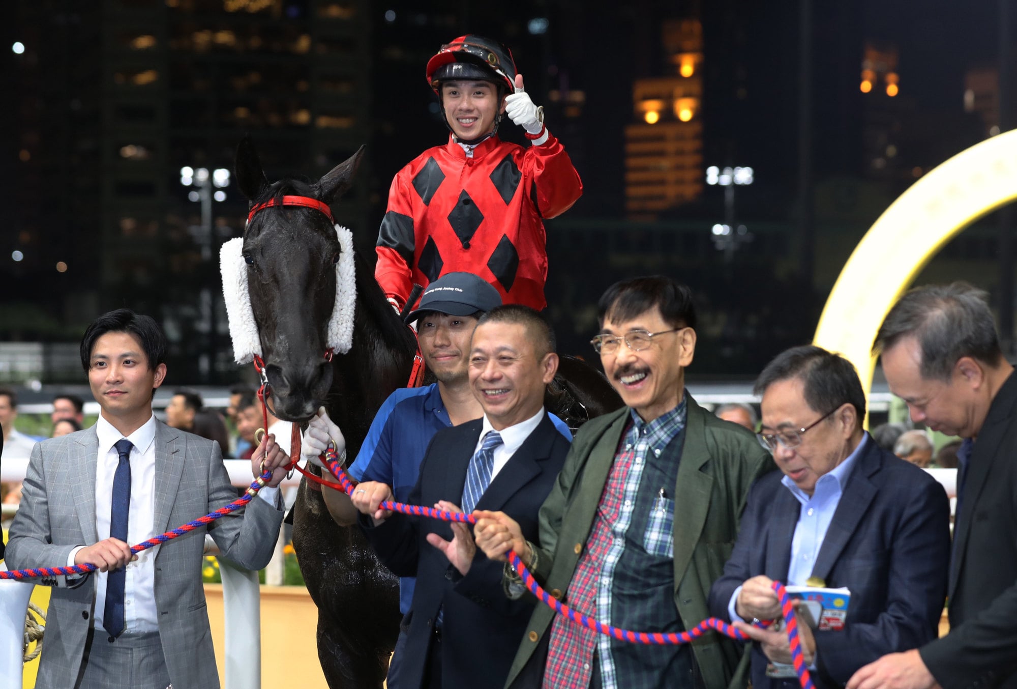 Danny Shum hits the front in trainers’ championship with dominant Happy ...