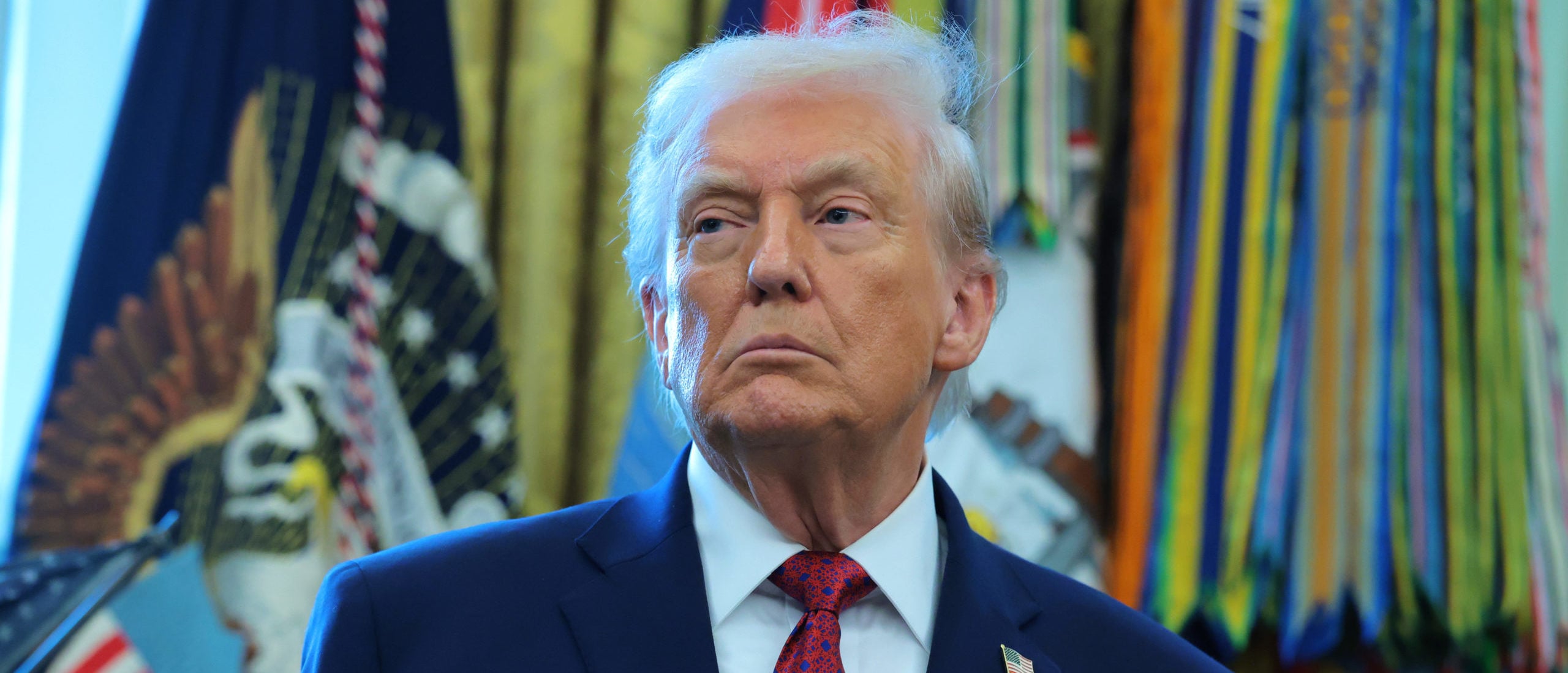 Senior White House official placed on leave after trashing Trump in ...
