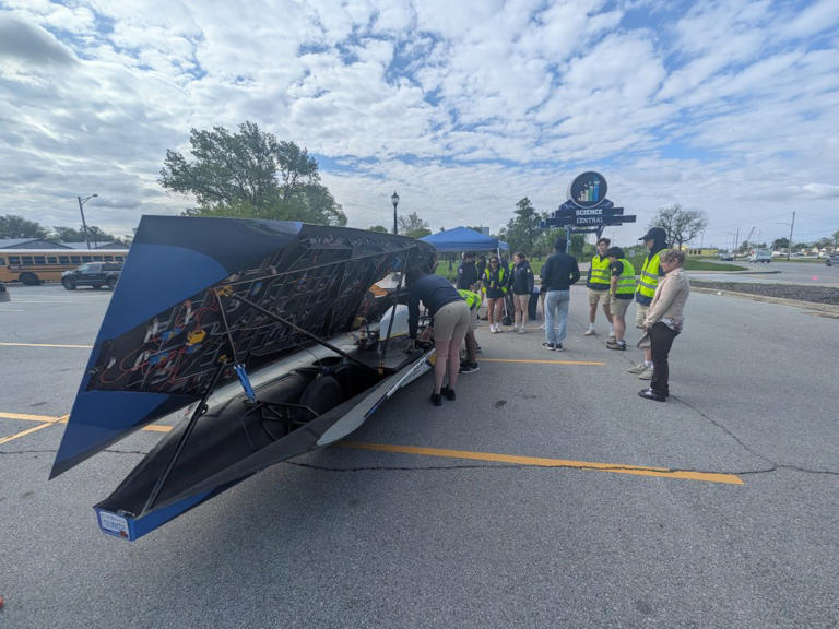 Sun-powered car, built by University of Michigan students, makes a pit ...