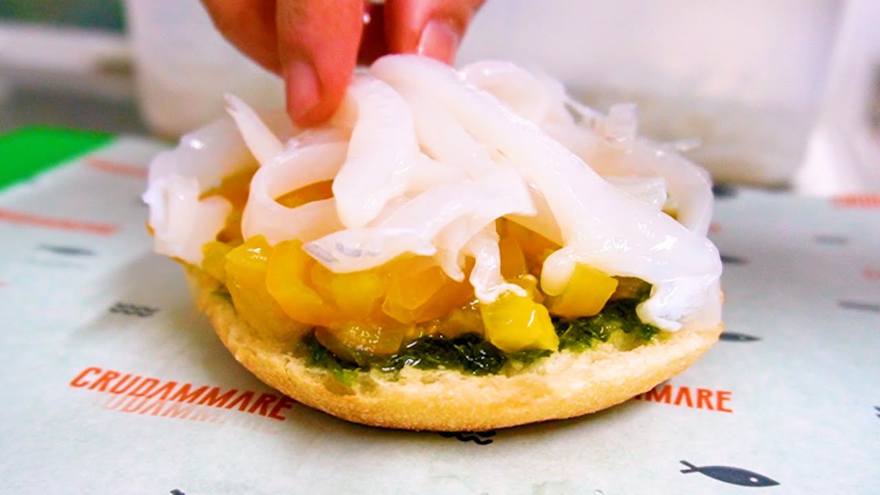 I discovered Italy’s wild seafood sandwiches 🐙