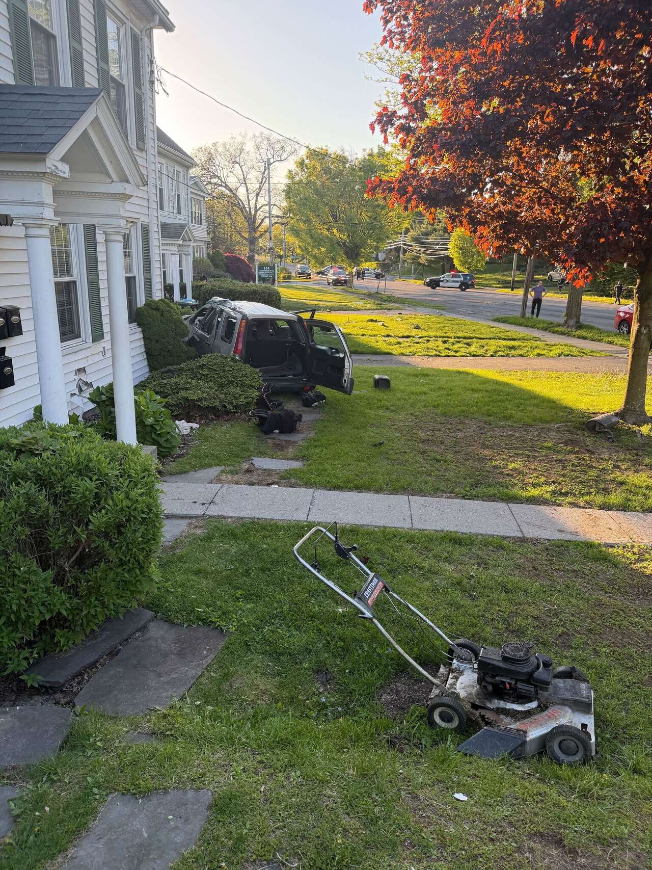 Albany woman recounts shock after witnessing Sunday crash involving 6 teens