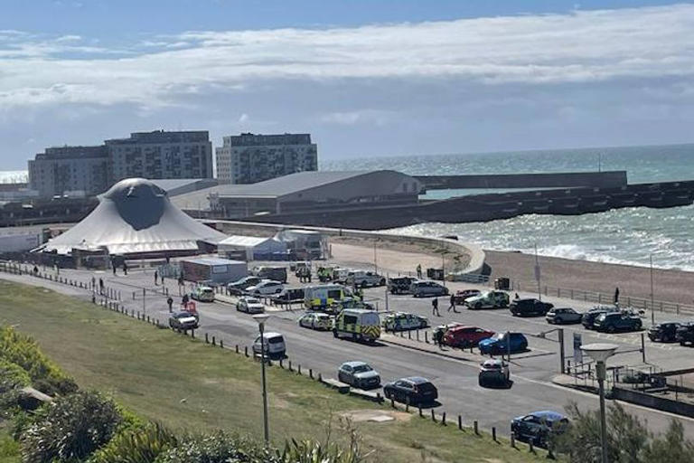 Three women found dead on Brighton beach 'were found fully clothed'
