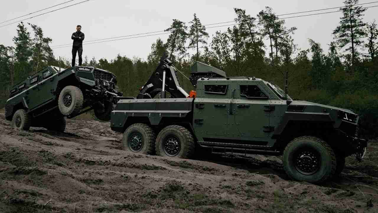 Ukraina memperkenalkan kendaraan lapis baja 6×6 buatan nasional untuk ...