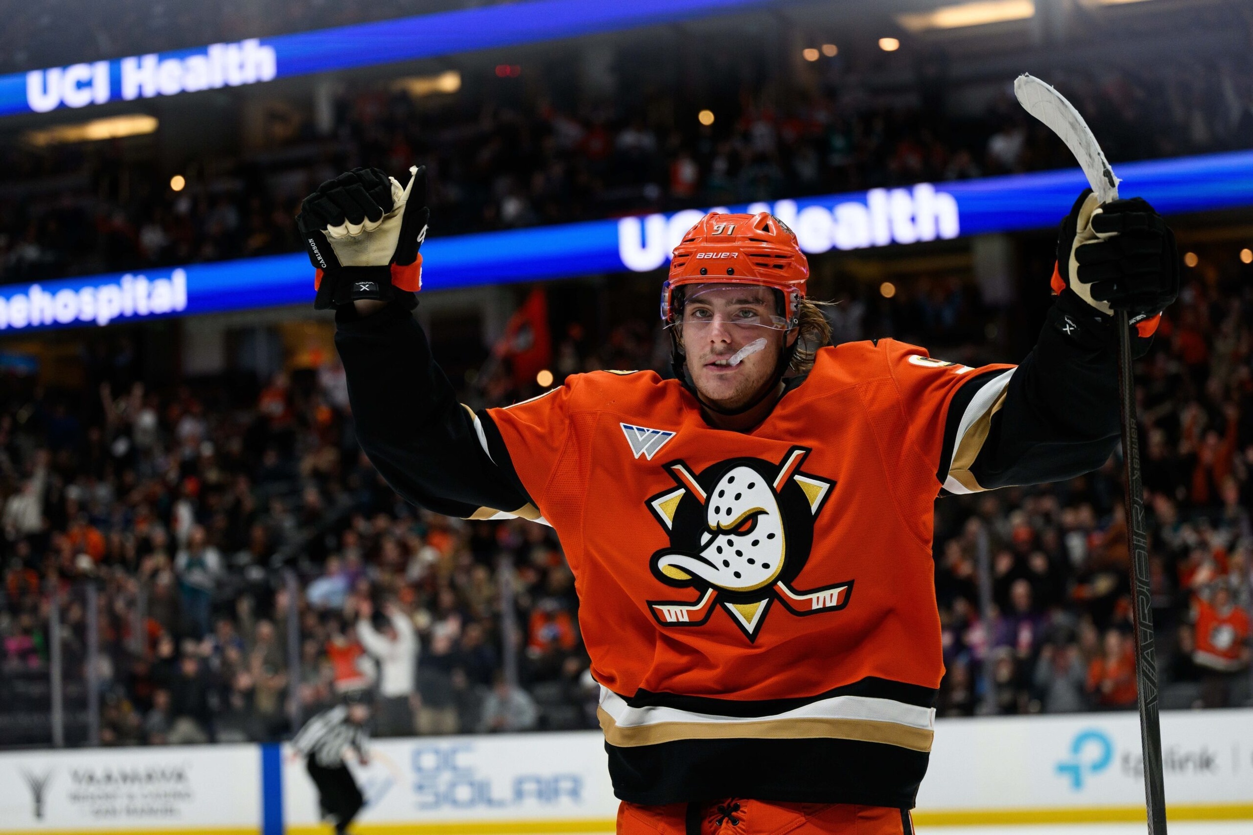 Both flashy and steady, Ducks’ Leo Carlsson has arrived as franchise center