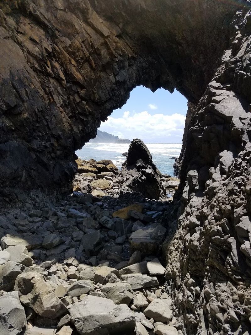 This tiny Oregon beach town has only 250 residents and a 2.5 mile ...