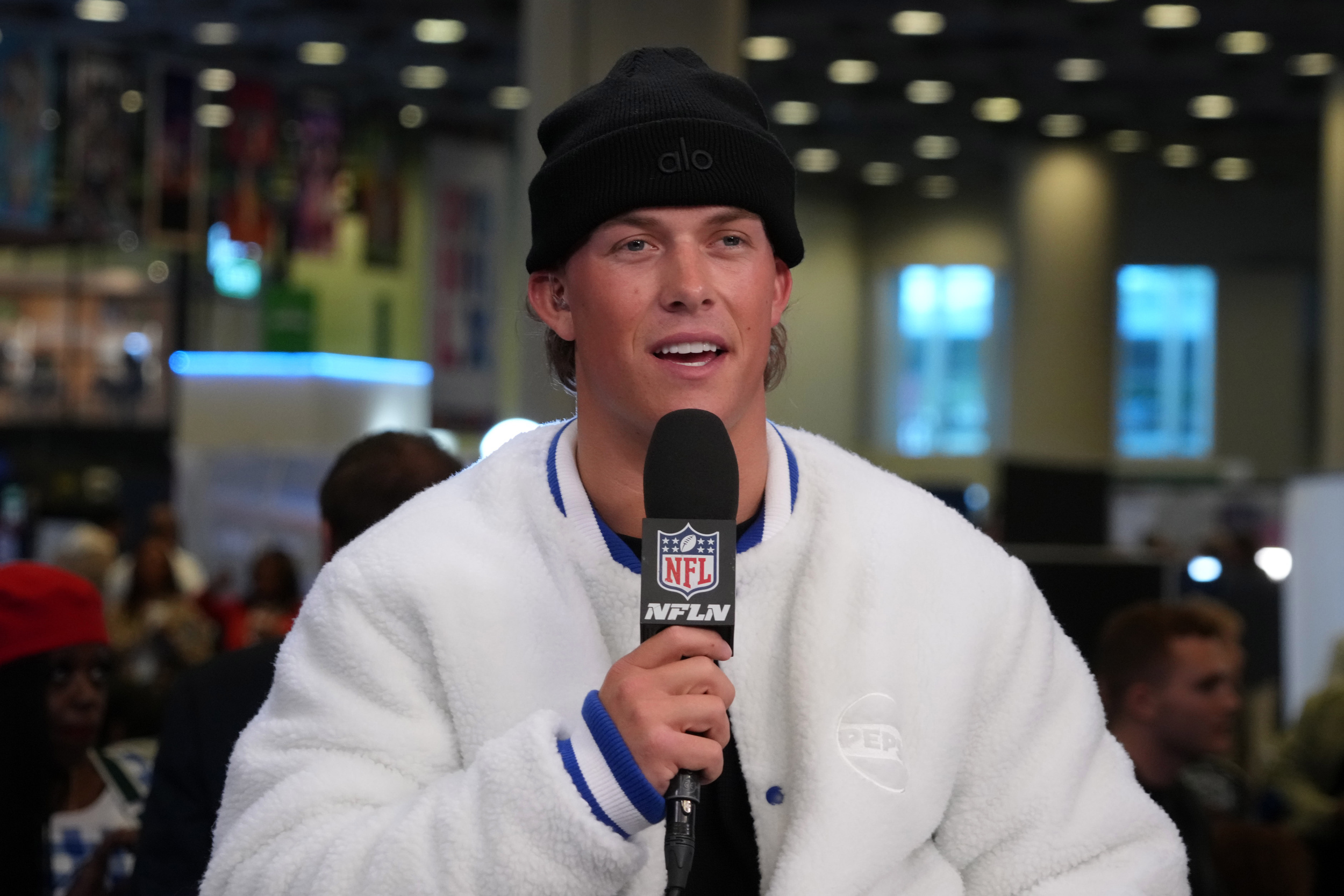 Giants second-year QB Jaxson Dart expands on offensive changes under ...