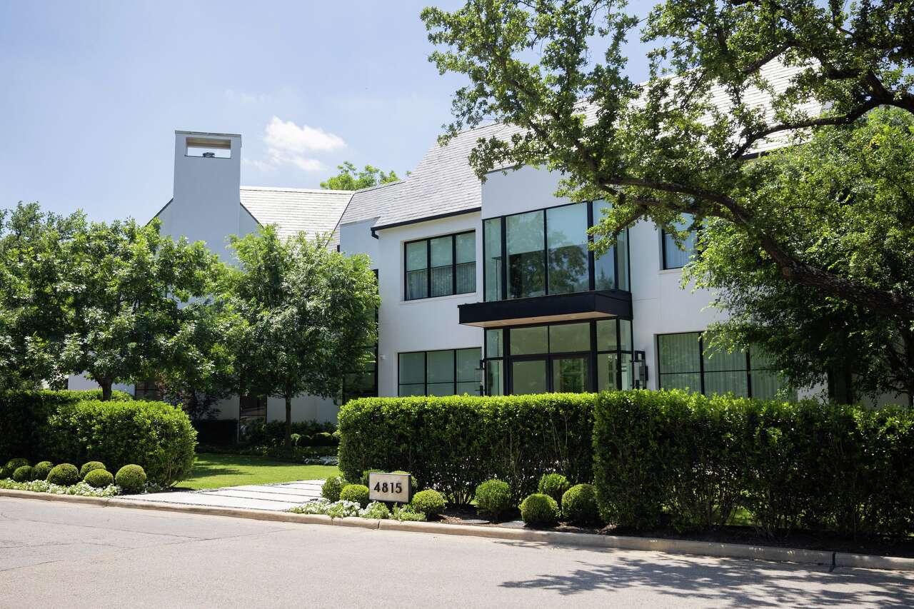 Sale of Highland Park home listed for nearly $25 million likely one of ...