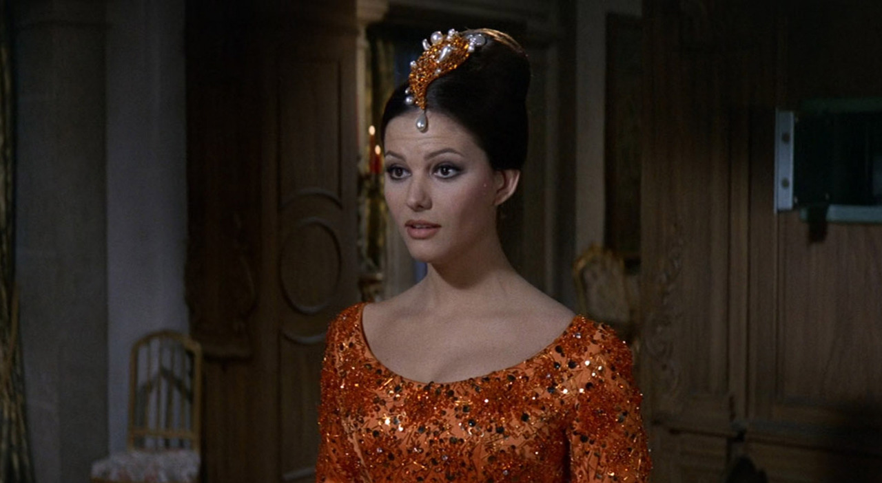 Claudia Cardinale, all'asta i gioielli della star del cinema: da ...