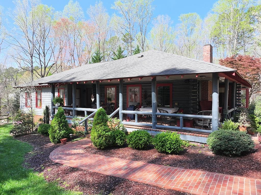 1930 log cabin in Danville, Virginia, set on 5.39 acres with mature ...