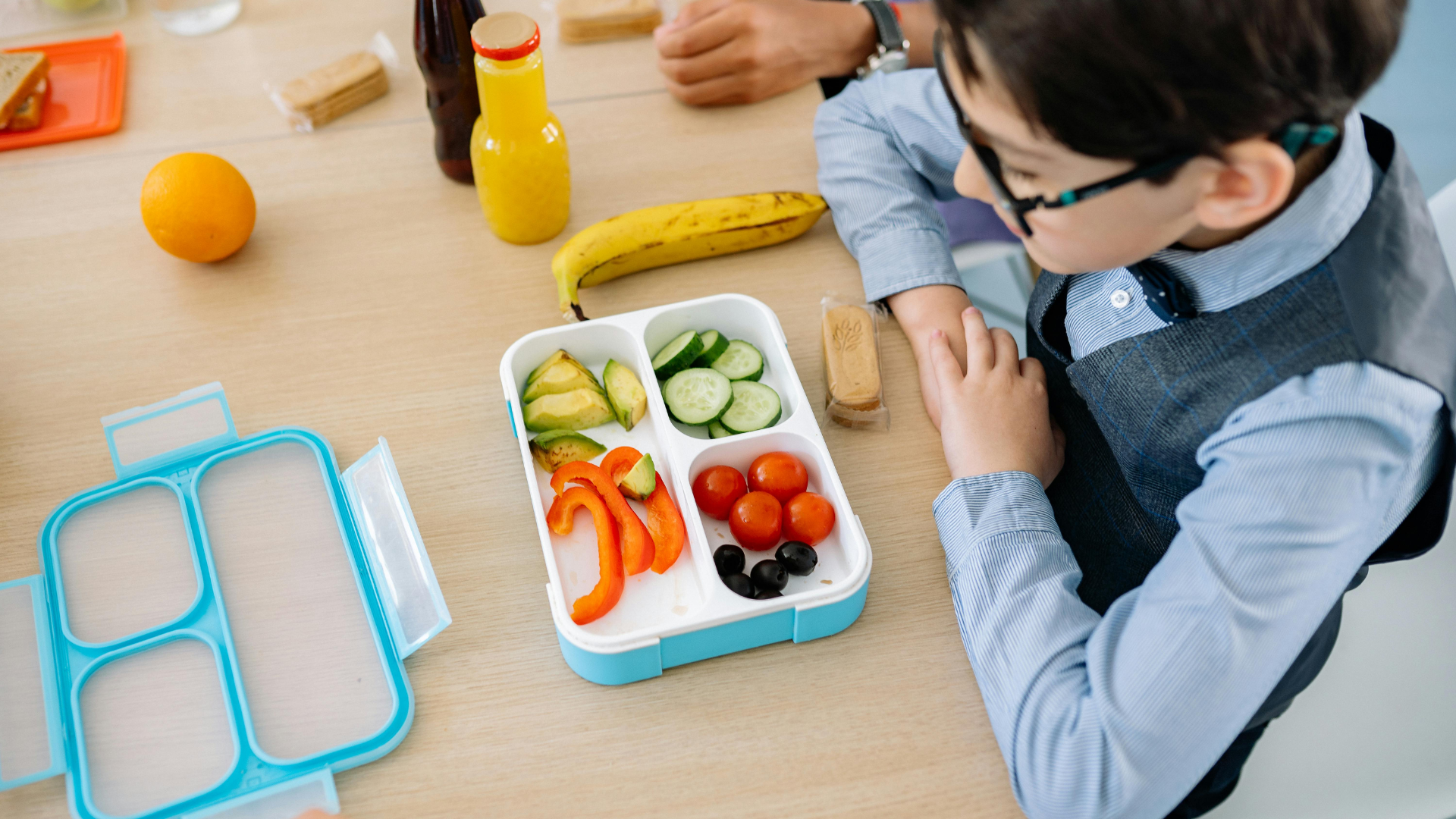 10 things to never pack for school lunch & 10 your kids will love