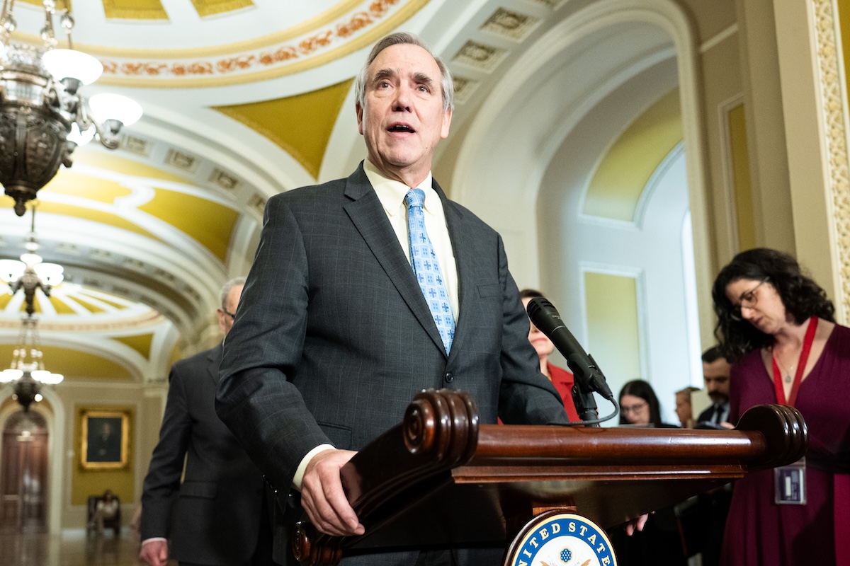 Democrats file resolution to block ED’s OBBBA student loan final rule