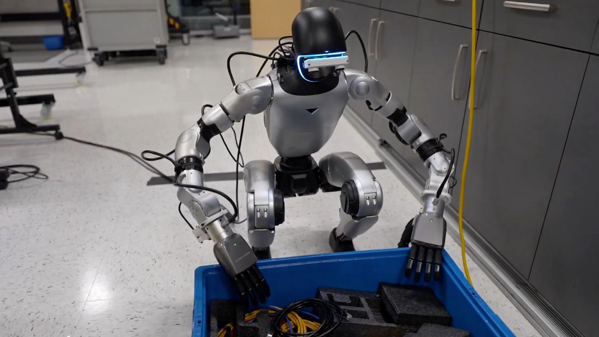 Humanoid robots fold, scoop and handle fragile objects more precisely ...