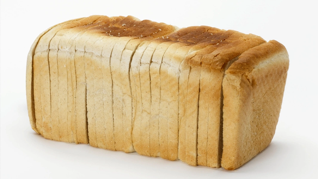 Experts highlight sourdough, whole grain, and sprouted breads as ...