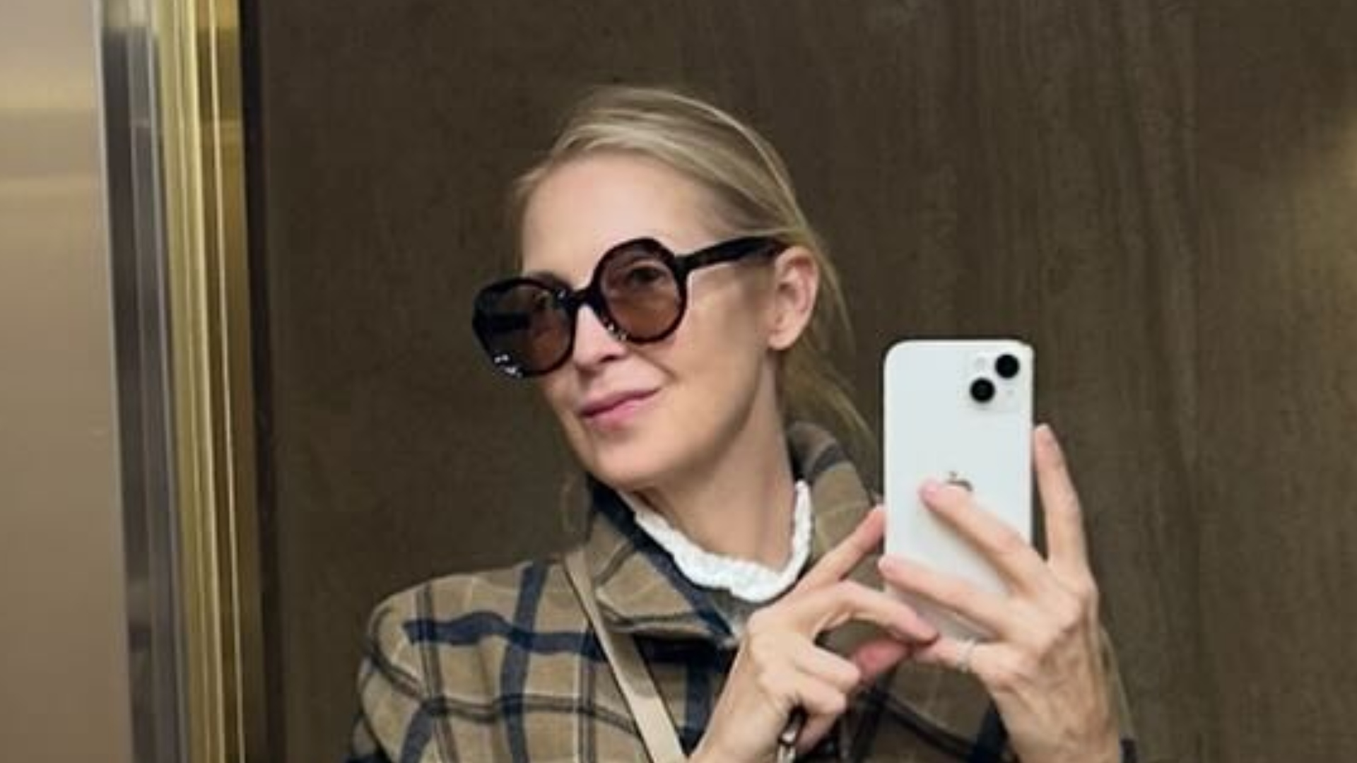 Vid 57 års ålder orsakar Kelly Rutherford uppståndelse online med en ...