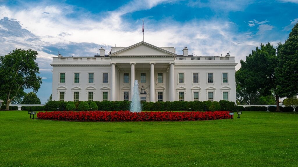 White House mulls executive order to vet new AI models before they are ...