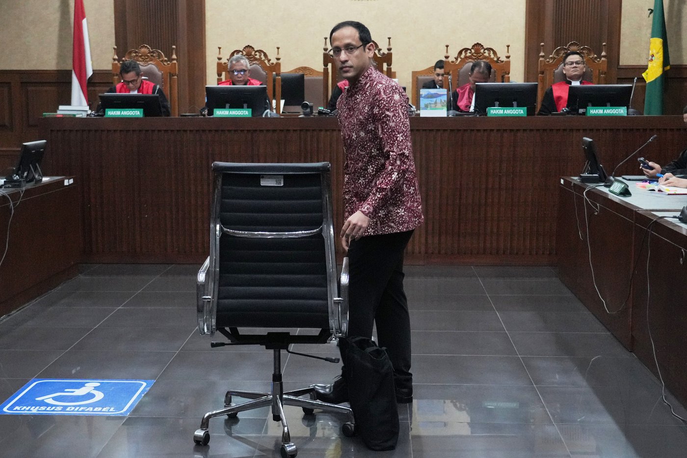 Indonesian prosecutors seek 18 years in prison for Gojek founder over ...