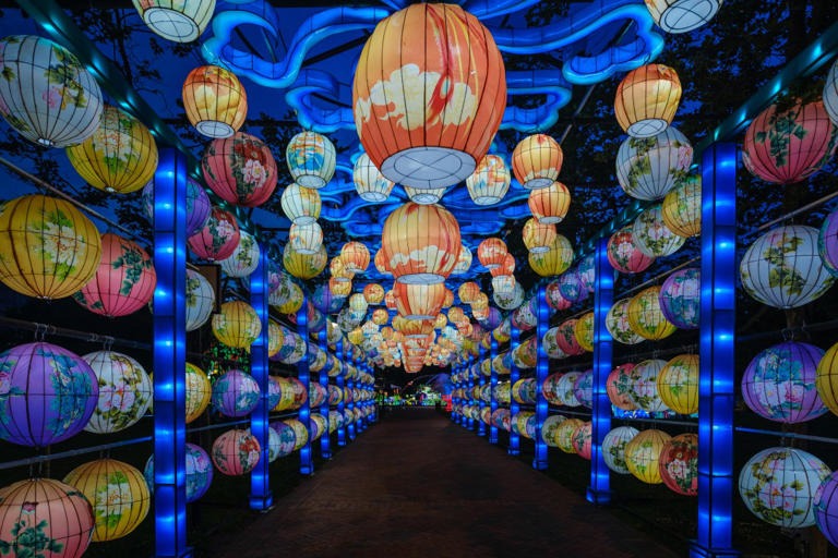 Philadelphia Chinese Lantern Festival returns to Franklin Square this ...