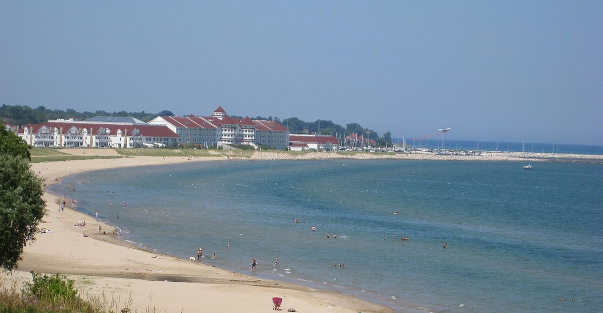 11 Midwest resorts with lakes, trails, and summer camp energy