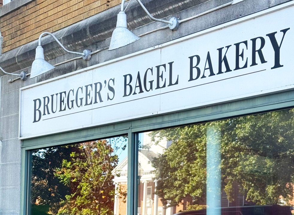 7 best bagels at chain restaurants, according to diners