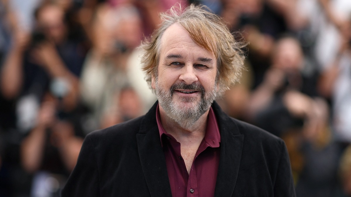 Filmmaker Peter Jackson calls AI 'special effect', warns it will ...
