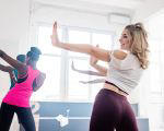 Quadrobics: Neuer Fitnesstrend auf allen Vieren – so effektiv ist das ...