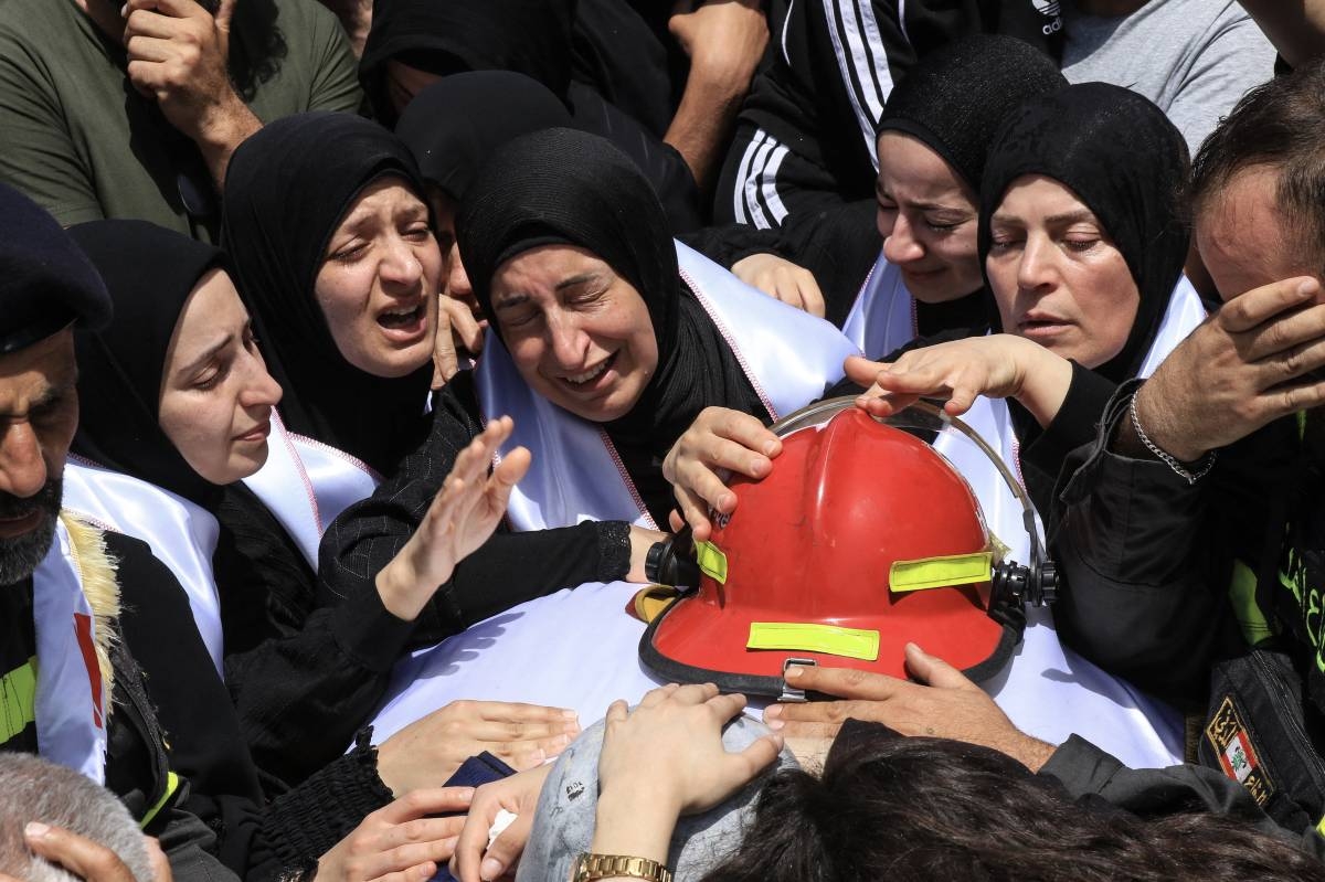 Nine killed in Israeli strikes on cars south of Beirut