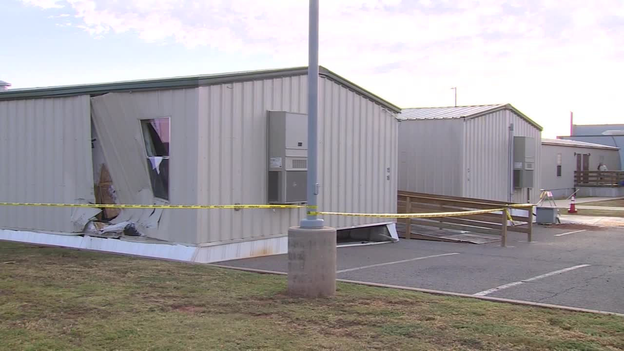 Driver crashes into side of mobile classroom at Piedmont Intermediate ...