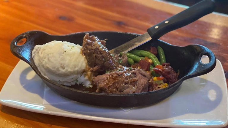 8 chain restaurants with the best pot roast, hands down