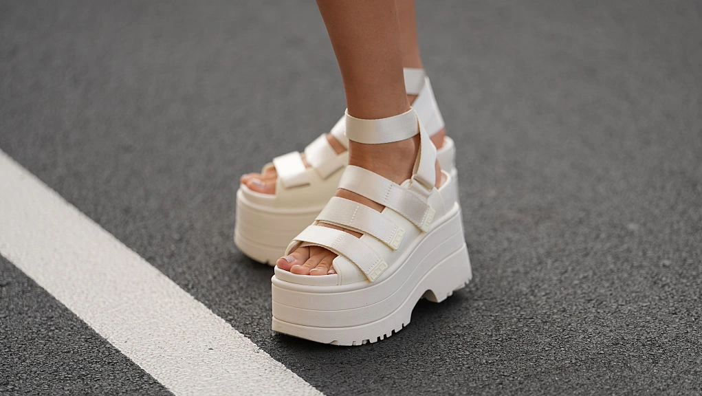 Dr. Scholl’s platform sandals drop to $50 at Nordstrom Rack