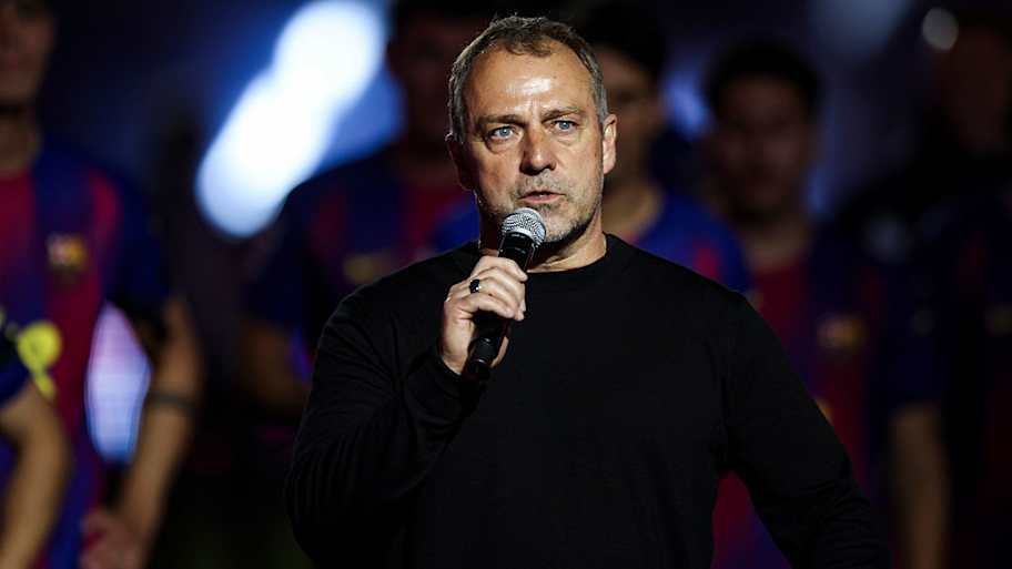 Hansi Flick sets out main Barcelona target after revealing new contract