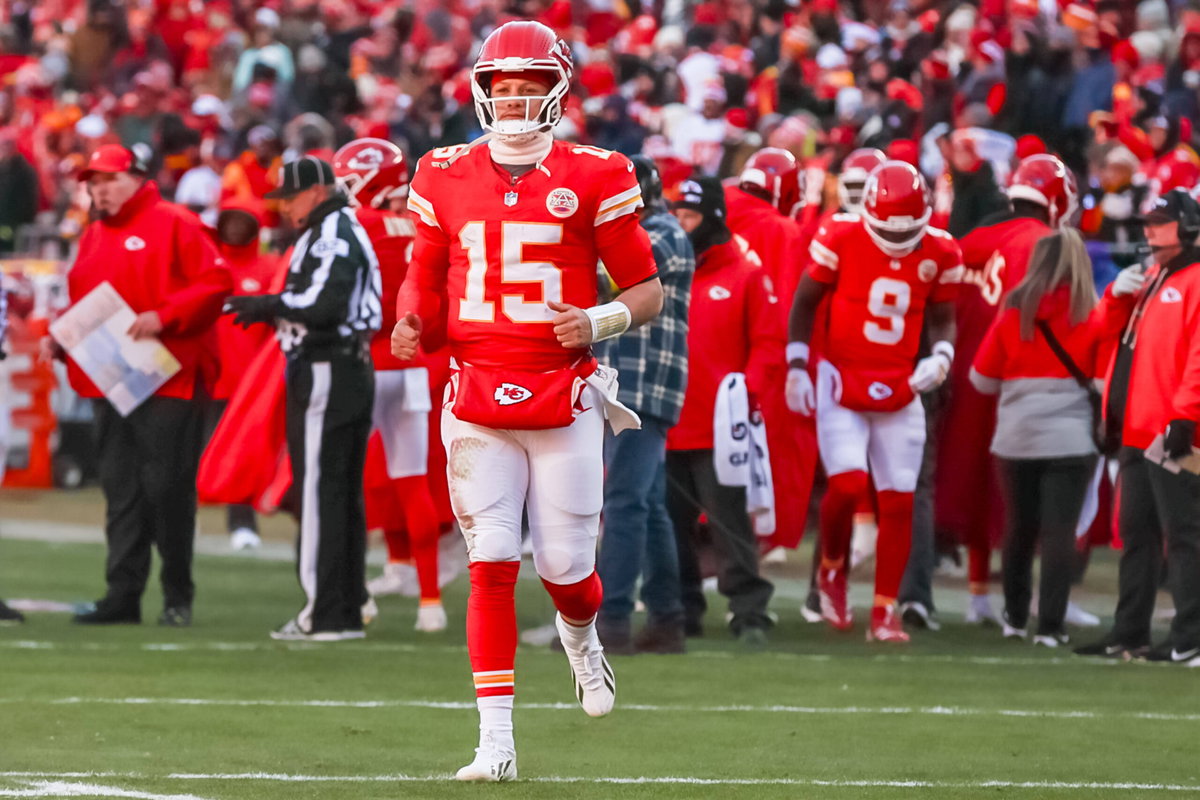 Ranking top 10 QB rooms in the NFL