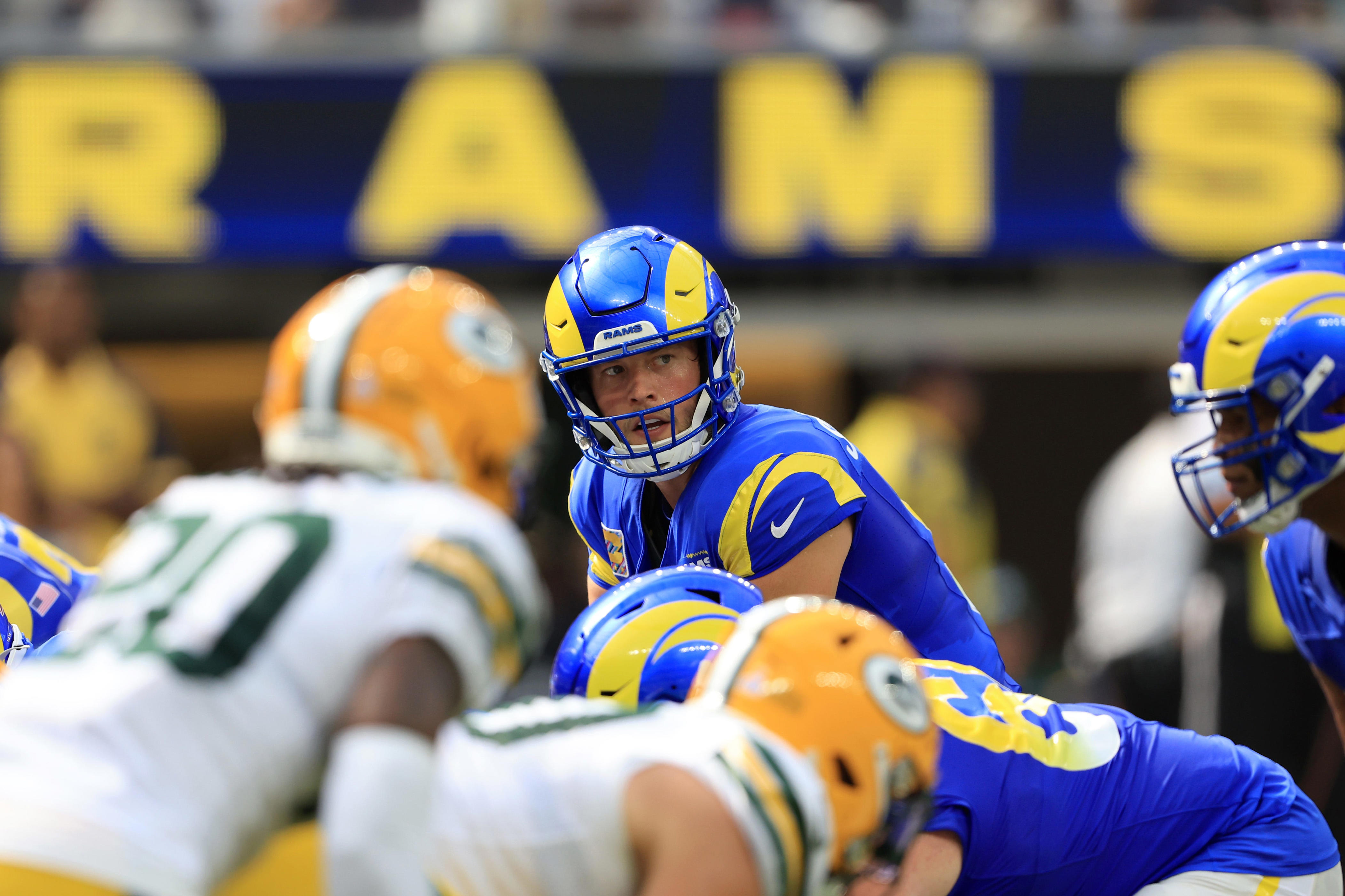 NFL on Thanksgiving Eve? Netflix to stream Packers vs. Rams night ...