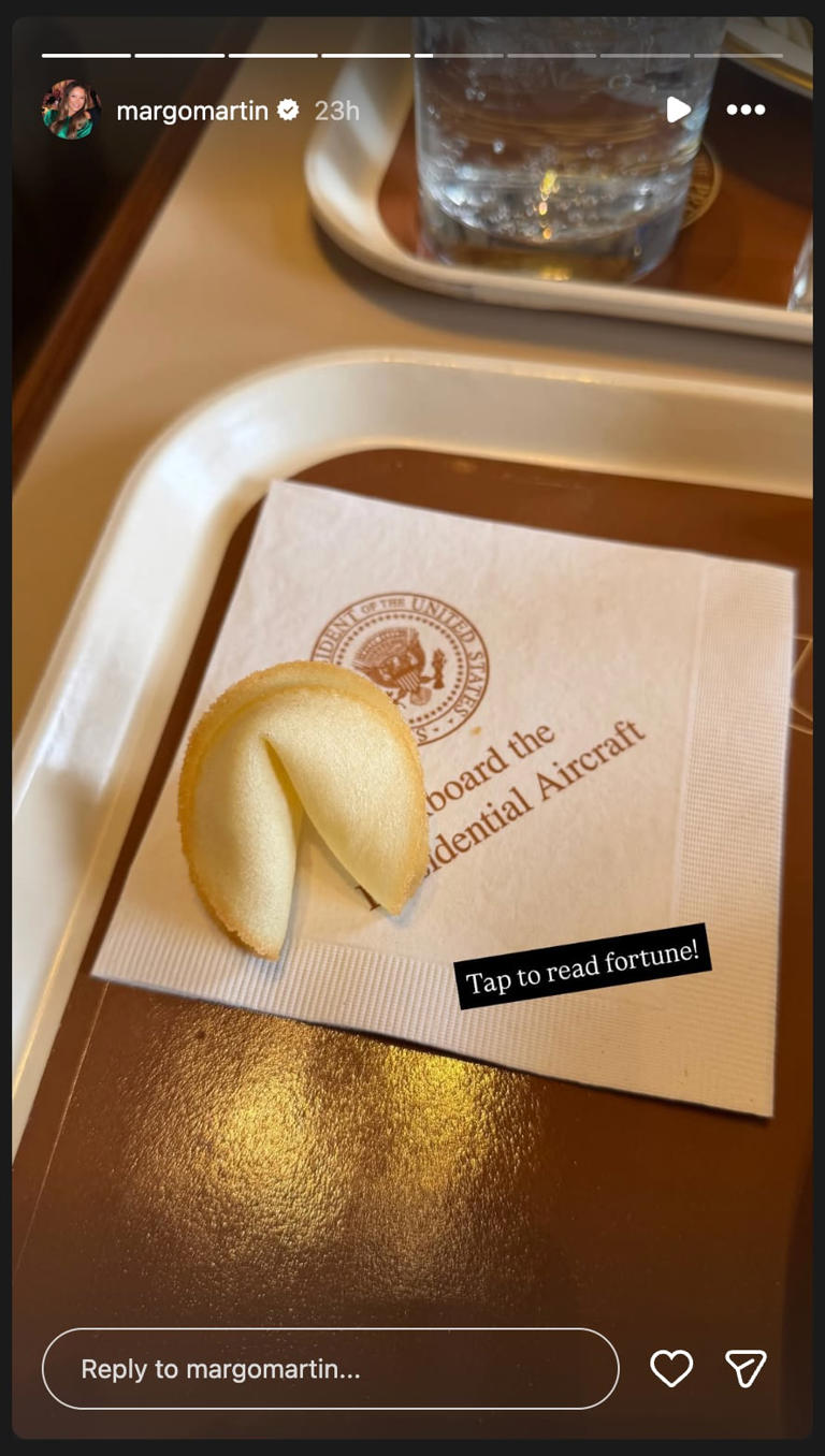 Trump puts on sad Chinese food spread for his big trip