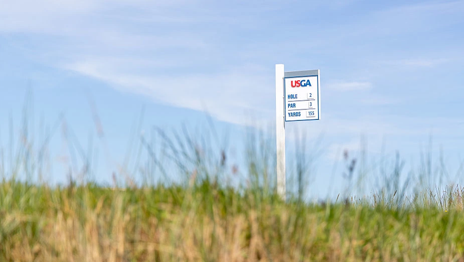 Cameron Young’s rollback-ready ball challenges distance rule goals